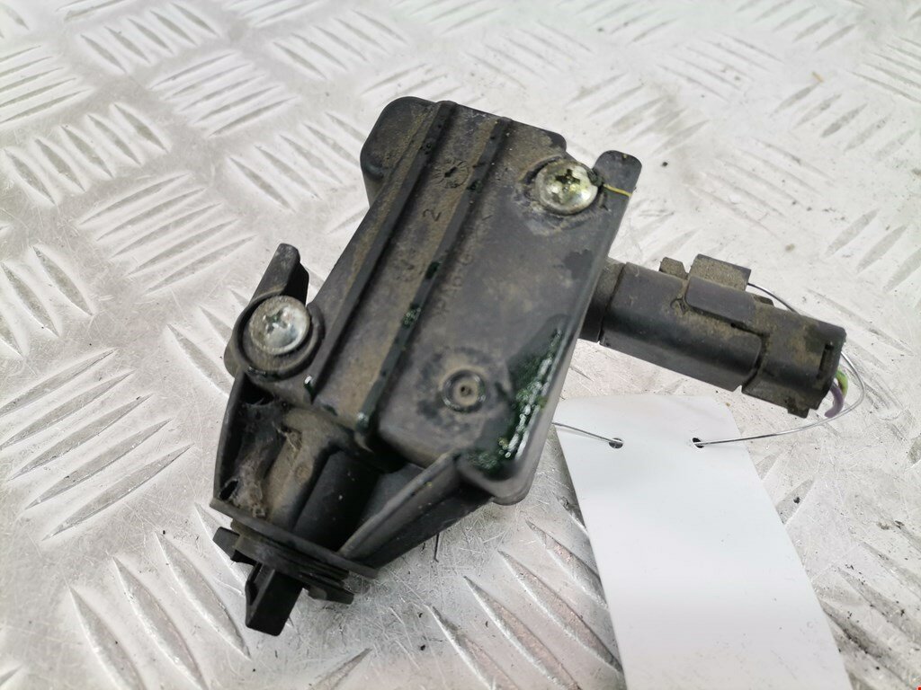 Сервопривод (электропривод моторчик привода) лючка бензобака Citroen C4 2 (B7) 661535 арт. 1693211