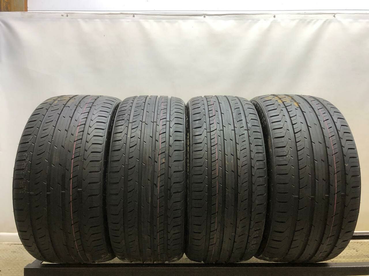 Lexxis Orezon HTX 325/35 R22 & 285/40 R22 без пробега Шины Летние