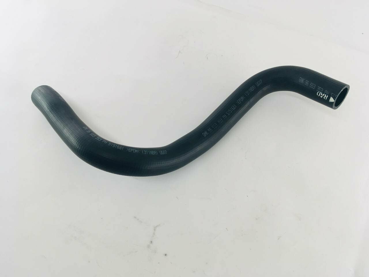 Патрубок радиатора нижний 1,4/1,6 DOHC Chevrolet / Ravon / Daewoo Lacetti / Шевроле Лачетти / Дэу / Равон 96553353