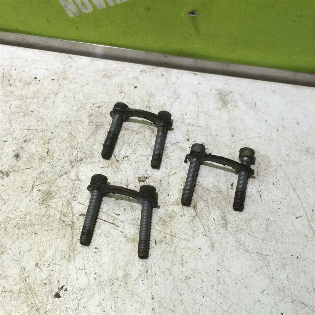 Болт шруса VW Passat B6 05-10