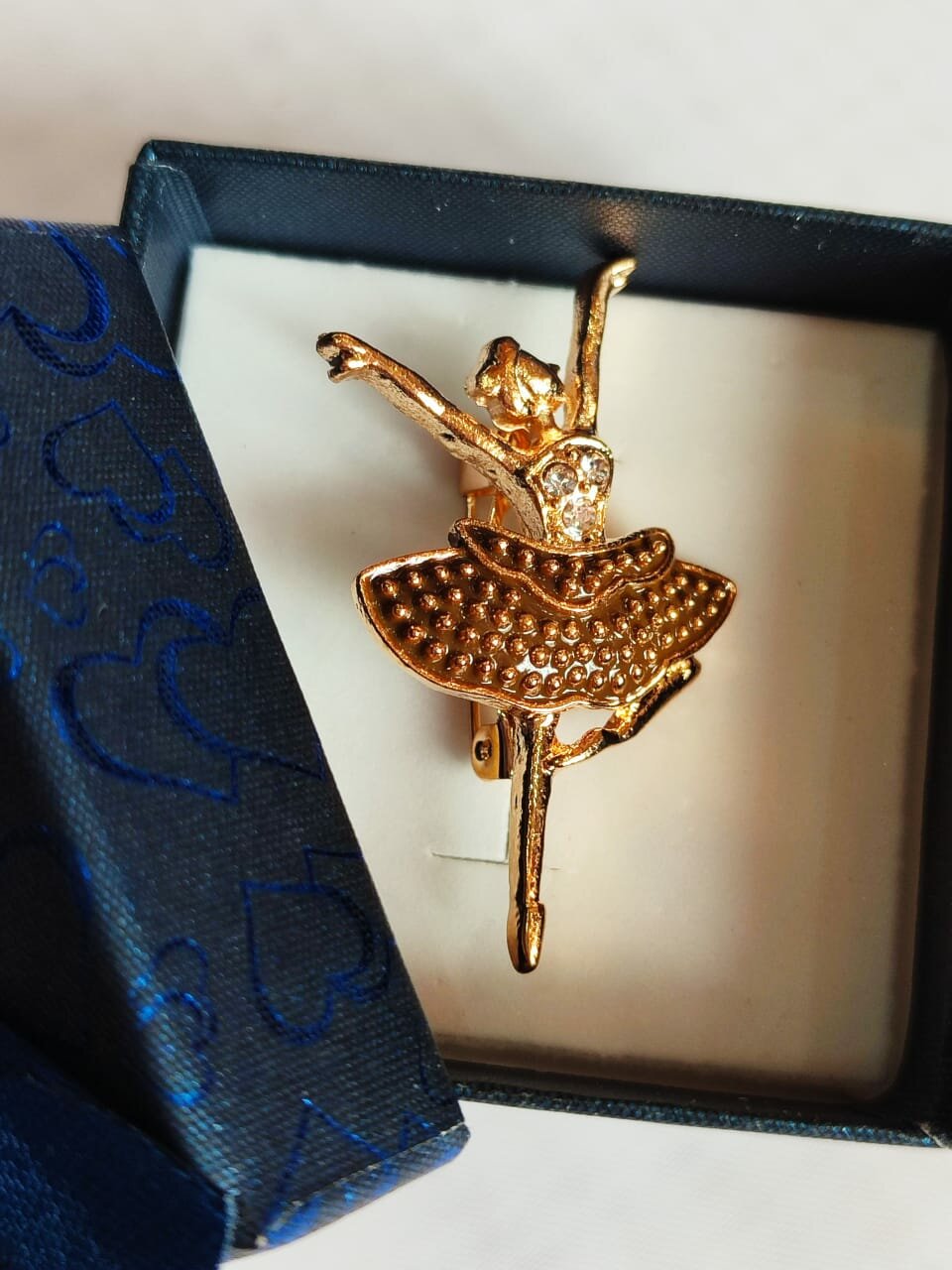 Брошь, эмаль, стразы