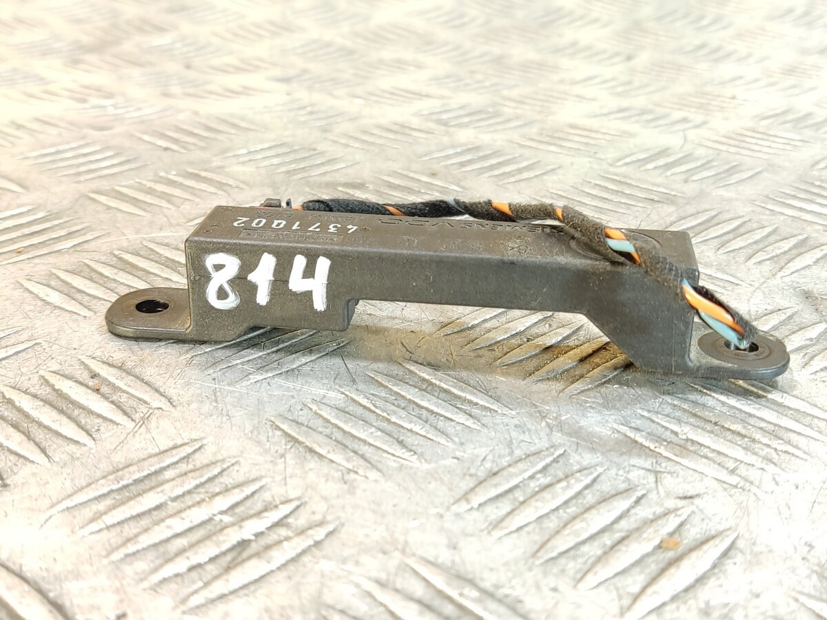 Антенна MERCEDES ML w164 1648201575