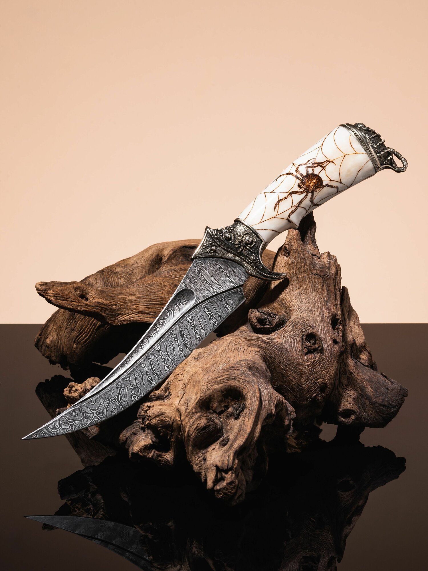 Нож ручной работы Паук рог лося дамаск