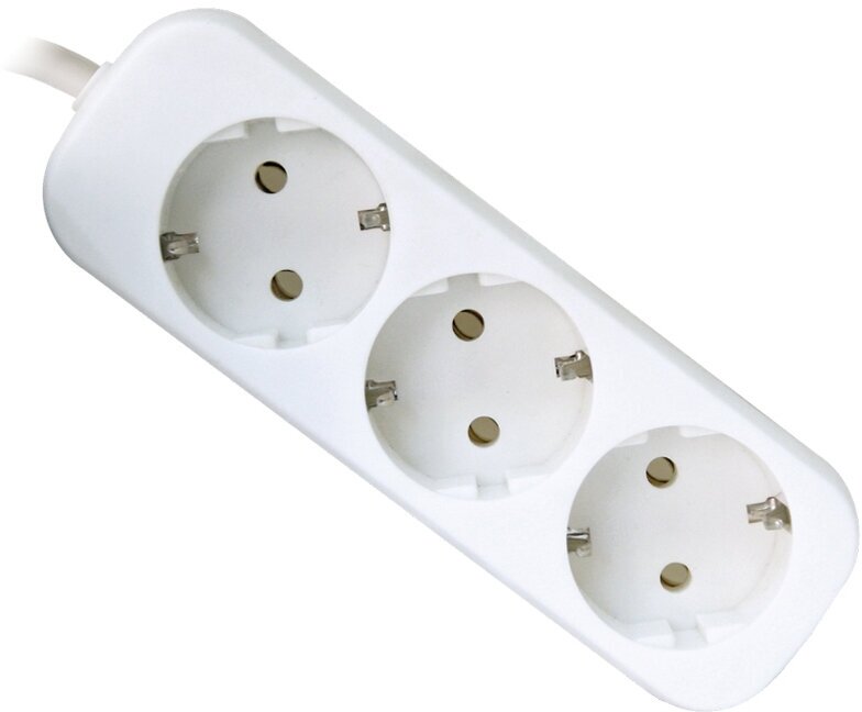 Удлинитель Defender E330, 3 розетки, с заземлением, 3м, белый