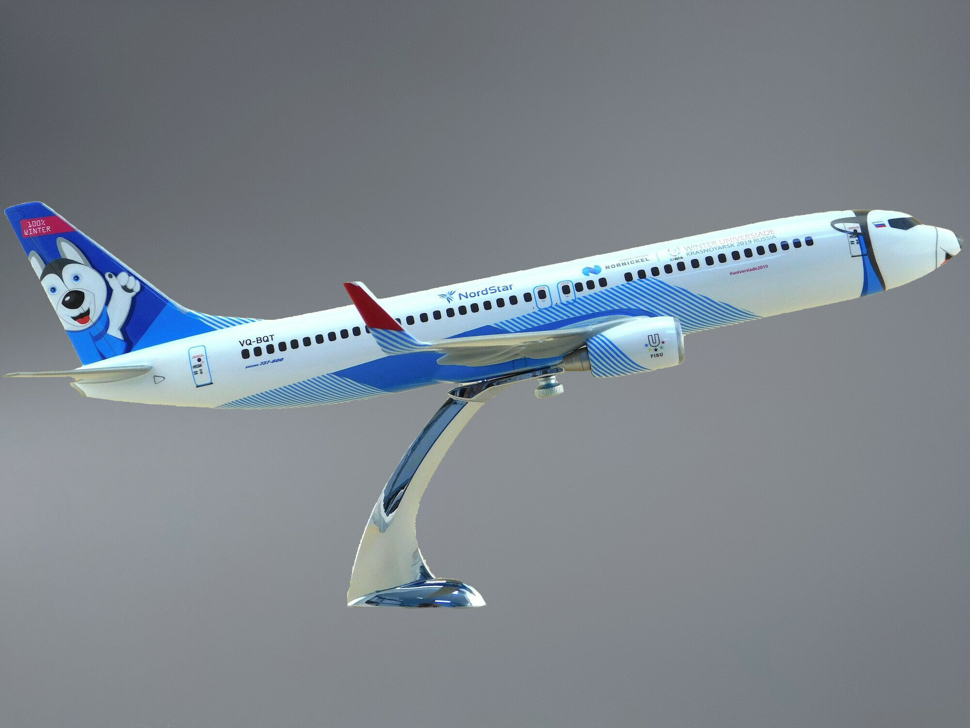 Самолет Boeing 737-800 (Nordstar Лайка) [Готовая модель] (1:100) [VQ-BQT]