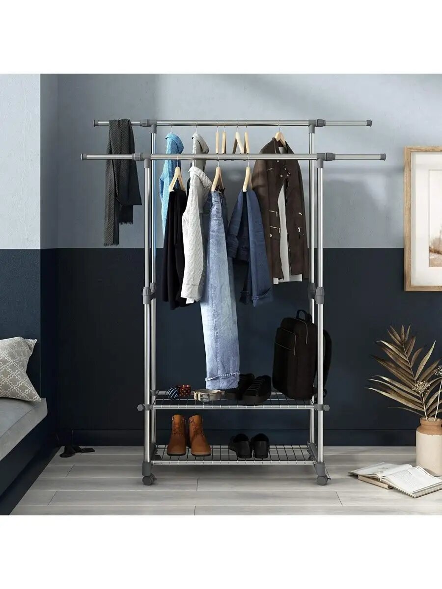 Напольная вешалка для одежды на колесиках