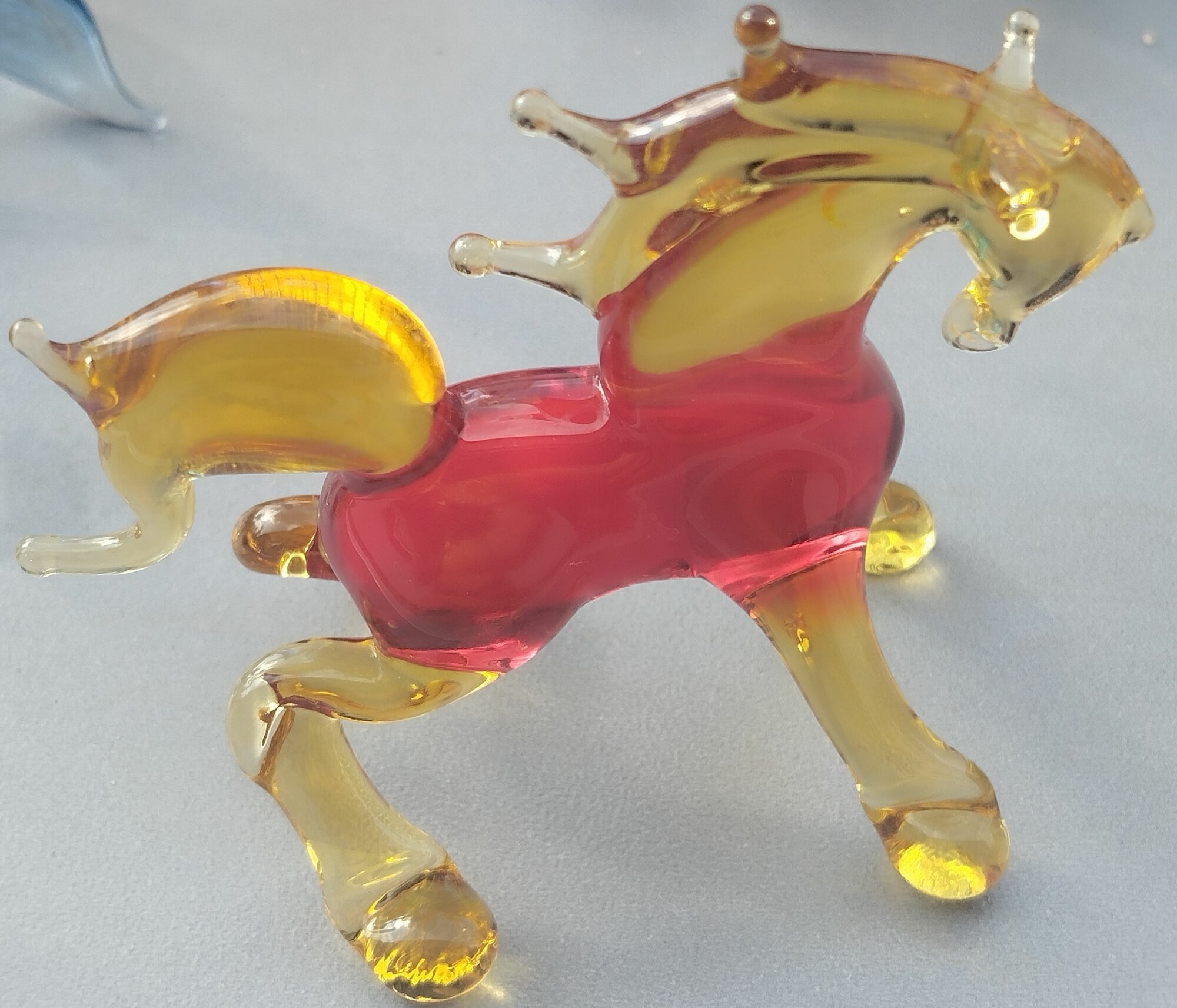 Фигурка стеклянная конь