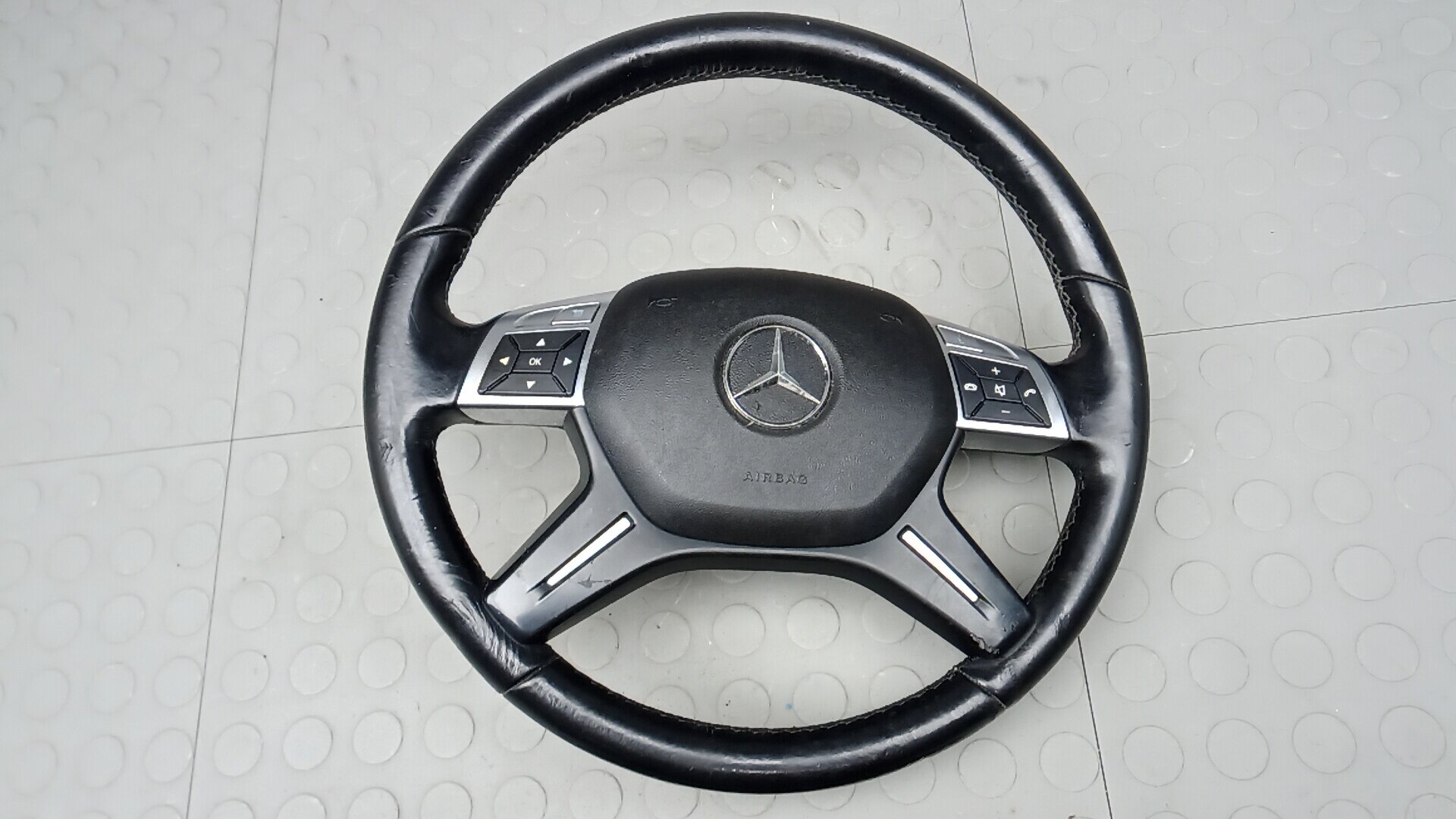 Руль MERCEDES BENZ C-CLASS W204