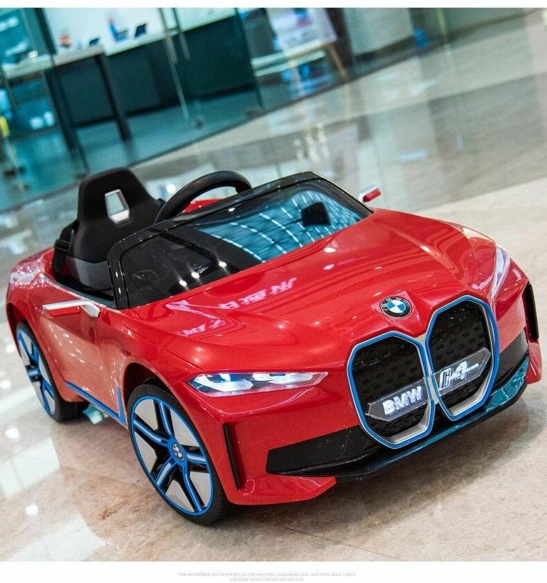 BMW i4 детская машина специальная версия с четырехколесным приводом, кожаными сиденьями, LED-фонарями с эффектом динамического цвета, амортизацией и функцией независимого качания