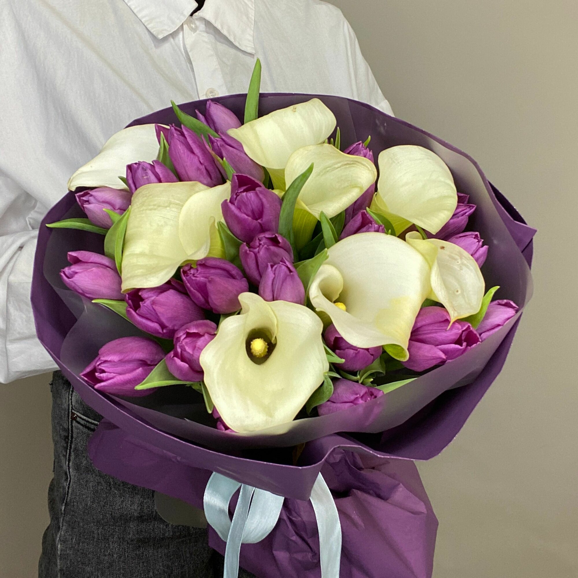 Каллы с тюльпанами