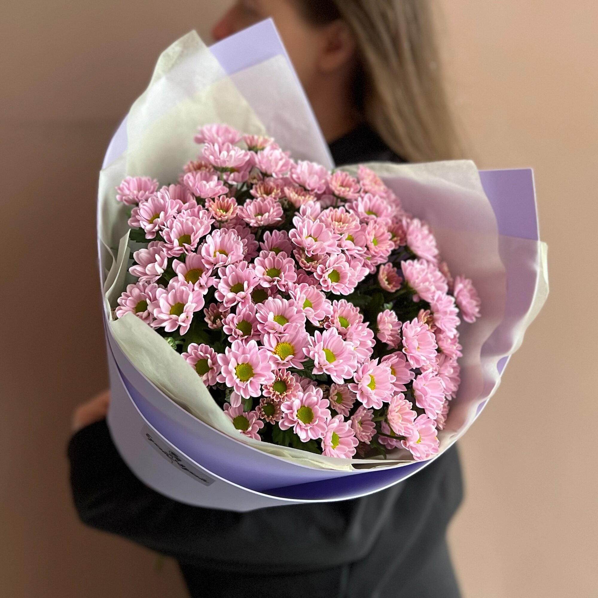 Букет цветов "Миссис Сантини" Букет из 9 хризантем Сантини «Букет-Мукет»