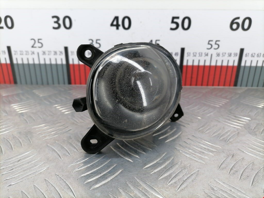 Фара противотуманная правая Volkswagen Passat 5 GP 3B7941700A арт. 2076867
