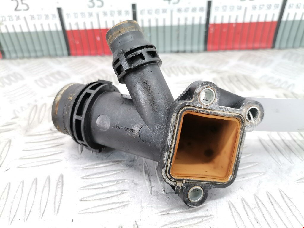 Фланец (штуцер системы охлаждения тройник) BMW X5 (E53) 502267 арт. 1828103