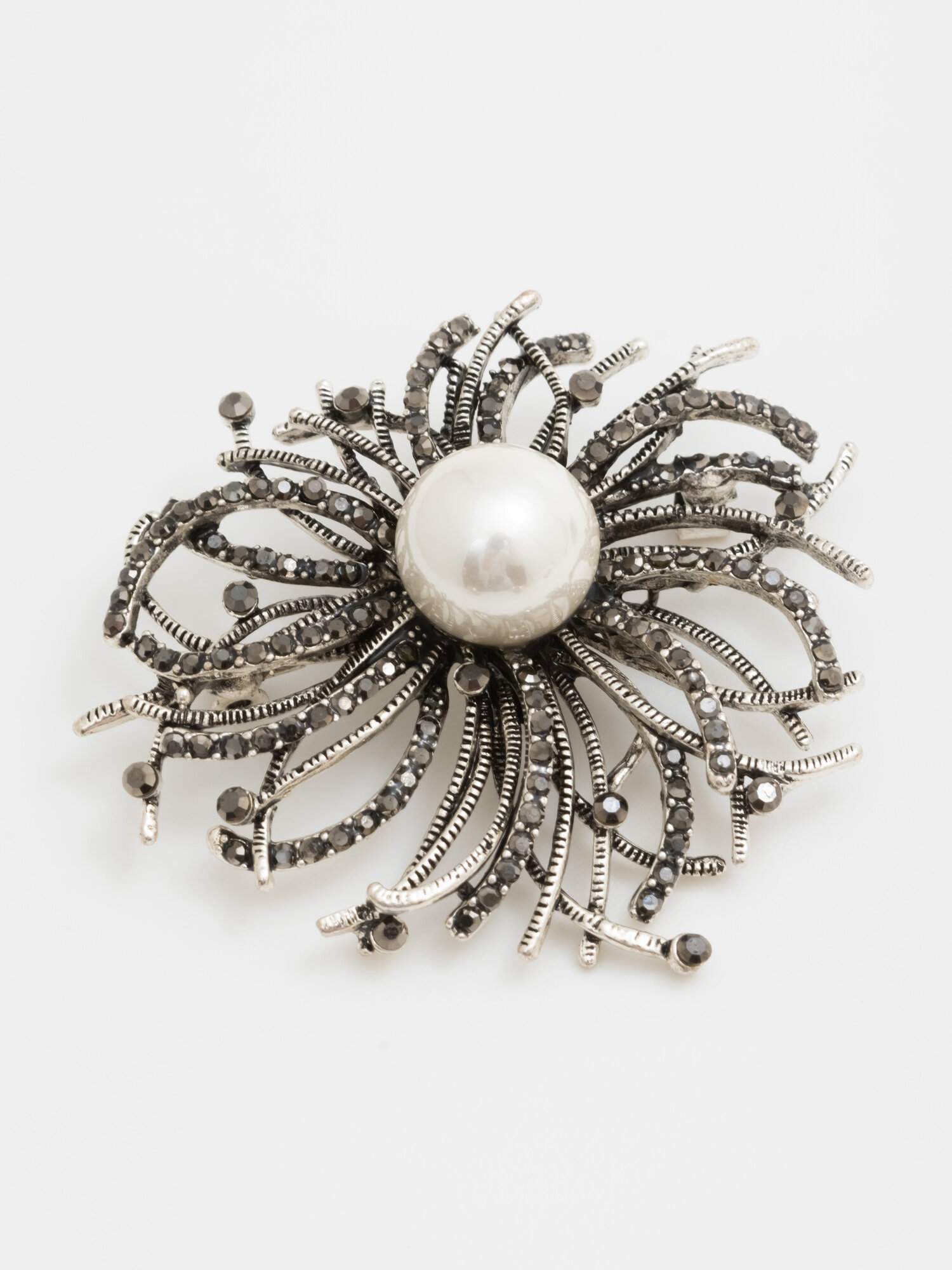 Брошь, жемчуг имитация