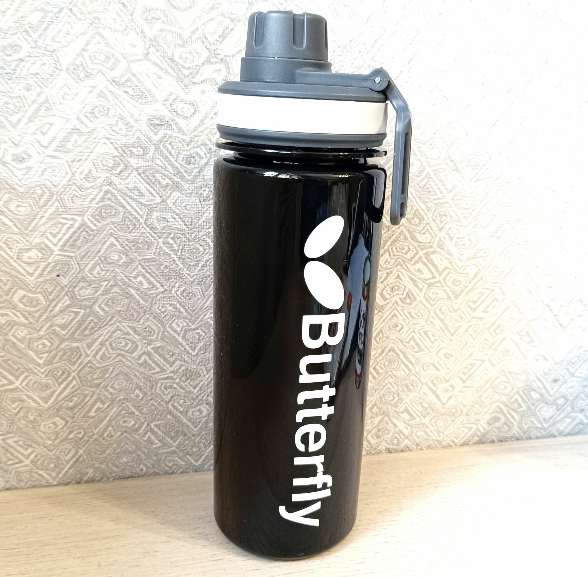 Бутылка для воды Butterfly 700 мл , спортивная для тренировок