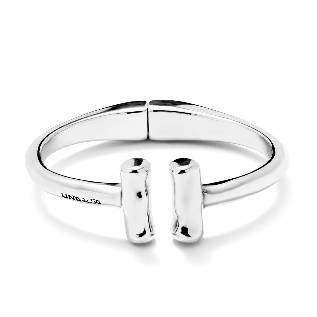 Жесткий браслет