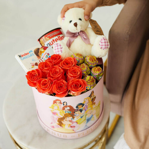 Букет детский Venus in Fleurs №8, роза, круглый, 9 цветов, в коробке, с сюрпризом, оранжевый