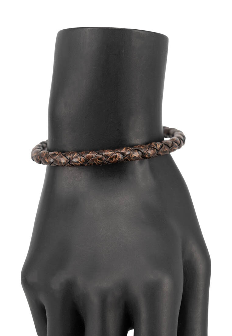 Плетеный браслет