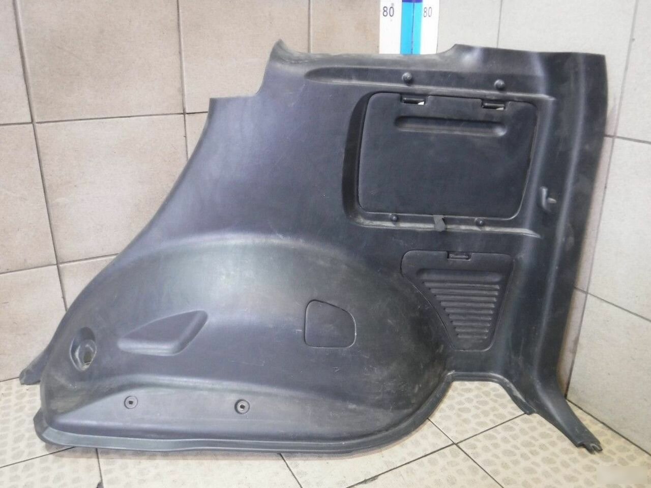 Обшивка багажника Toyota RAV4 II рестайлинг (2003—2006) 6473042050