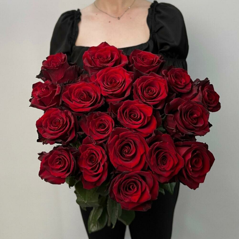 Букет PROTEA-Студия Цветов "Эксплорер", 19 роз, под ленту, 40х70 см