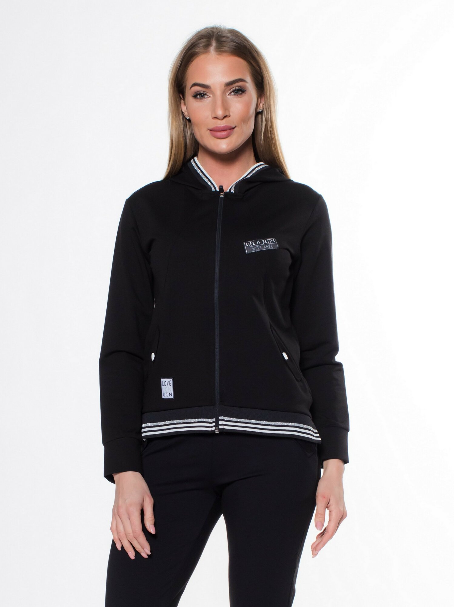 Костюм спортивный