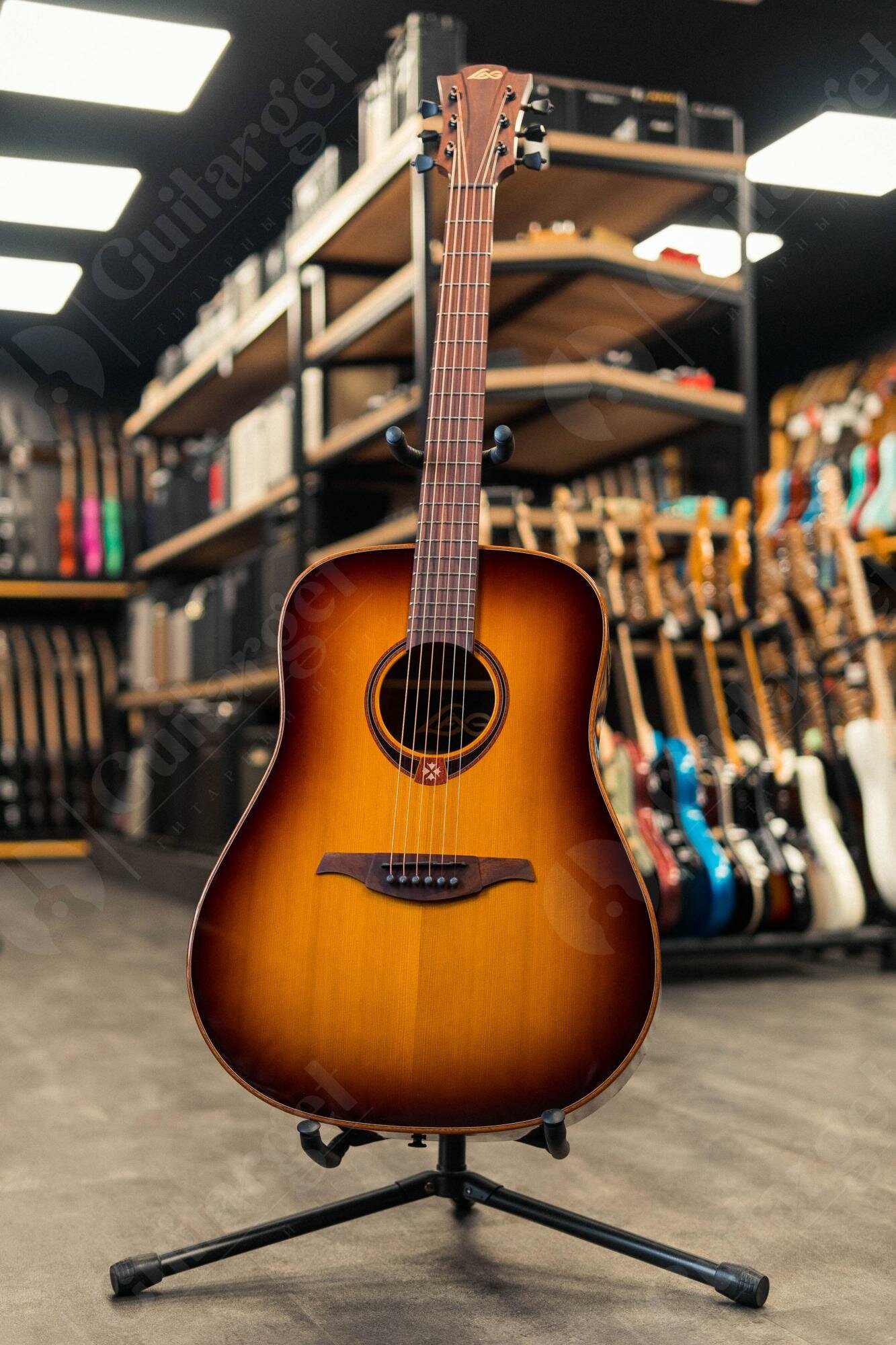 Акустическая гитара Lag T-118D BRS