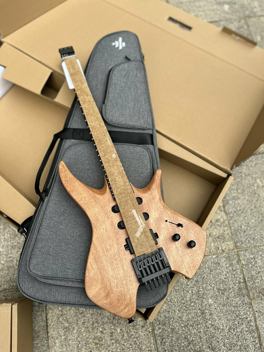 NHL-500 Электрогитара без головы