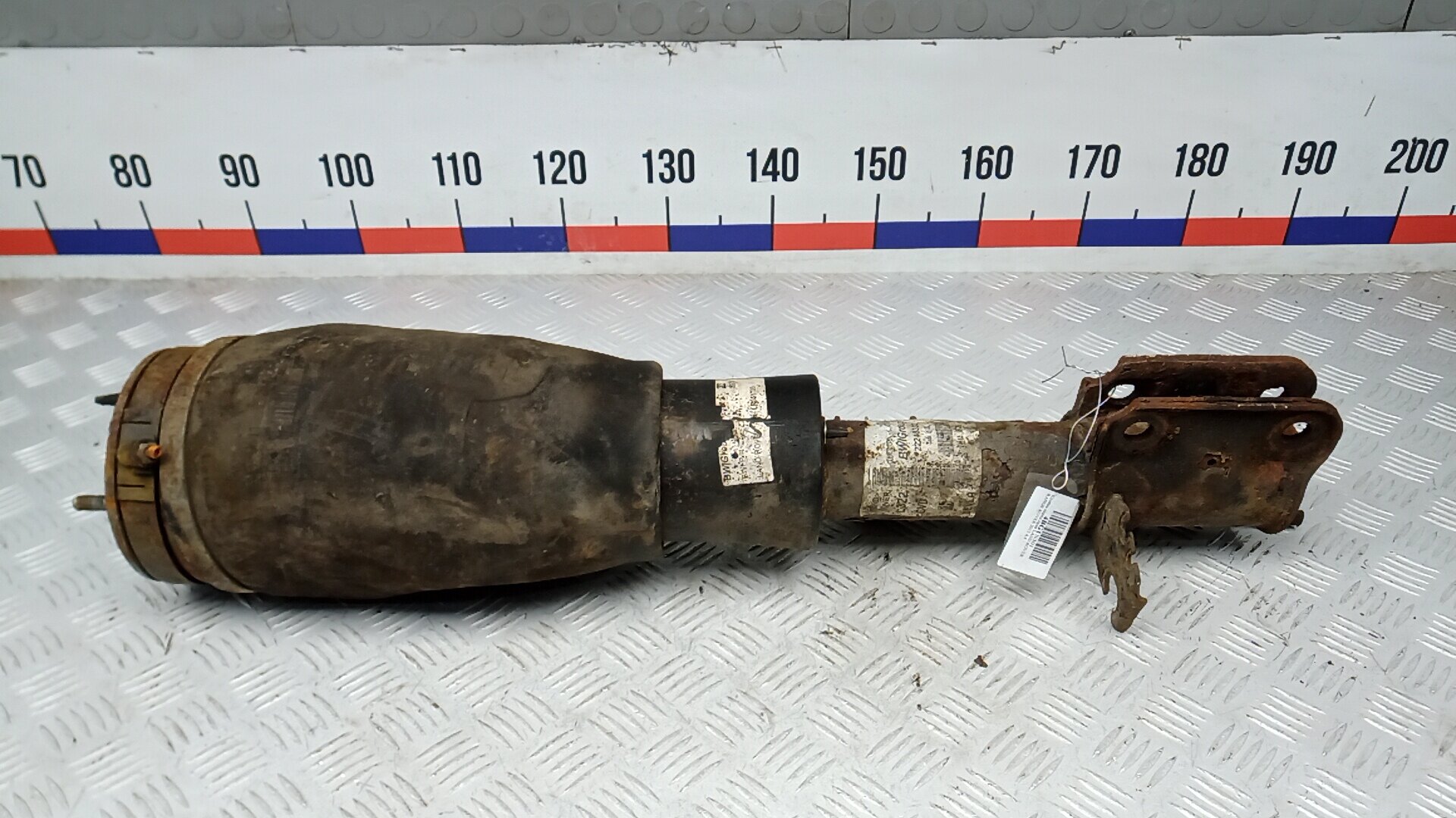 Стойка передняя правая LAND ROVER RANGE ROVER 3