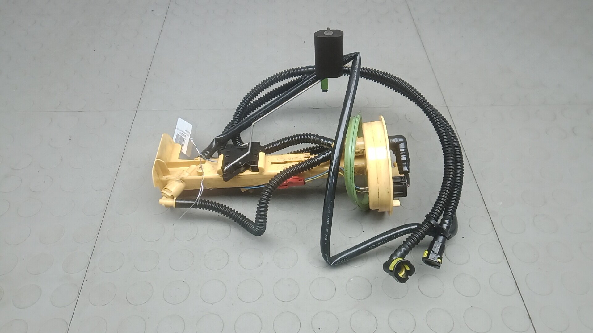 Датчик уровня топлива BMW X5 E70