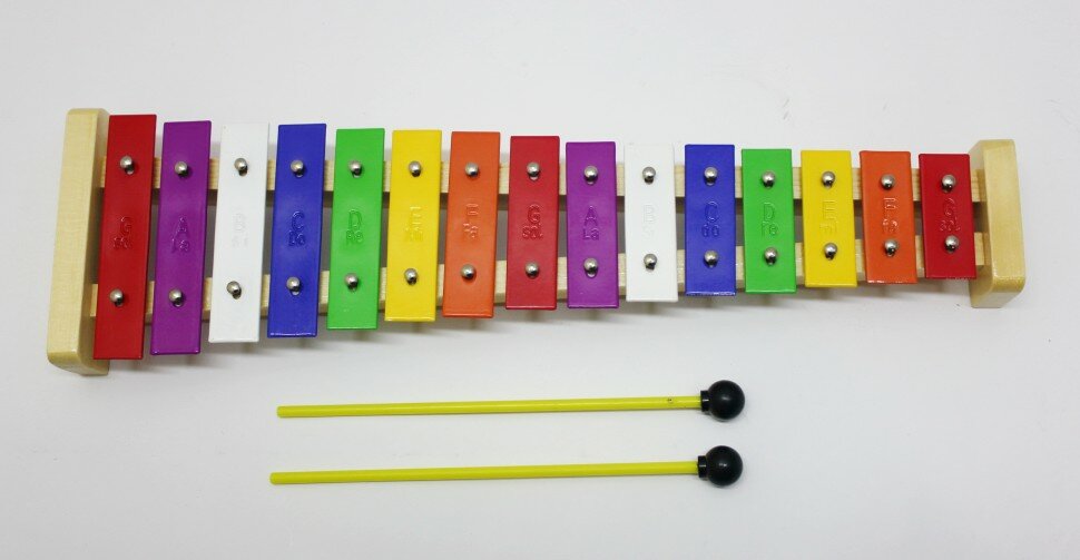 Металлофон ANT-51232-15 ,15 разноцветных металлических пластин на деревянной основе,2 пластмассовых палочки (ANT)