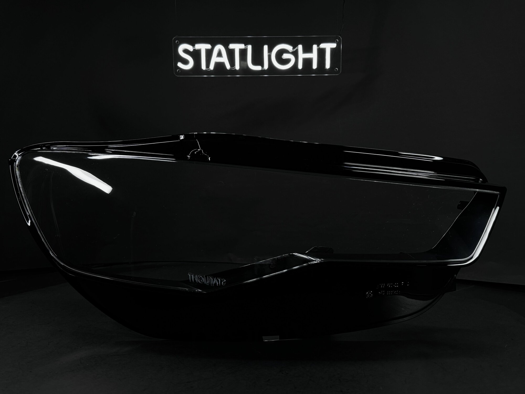 Правое стекло фары для Audi A6 C7 2014-2018 рестайлинг