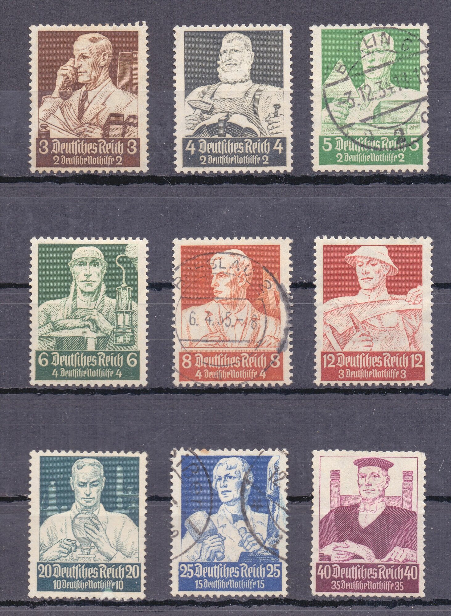 Почтовые марки Германской империи (Рейха) 1934 год. Германия в действии - Благотворительные, полная серия марок.