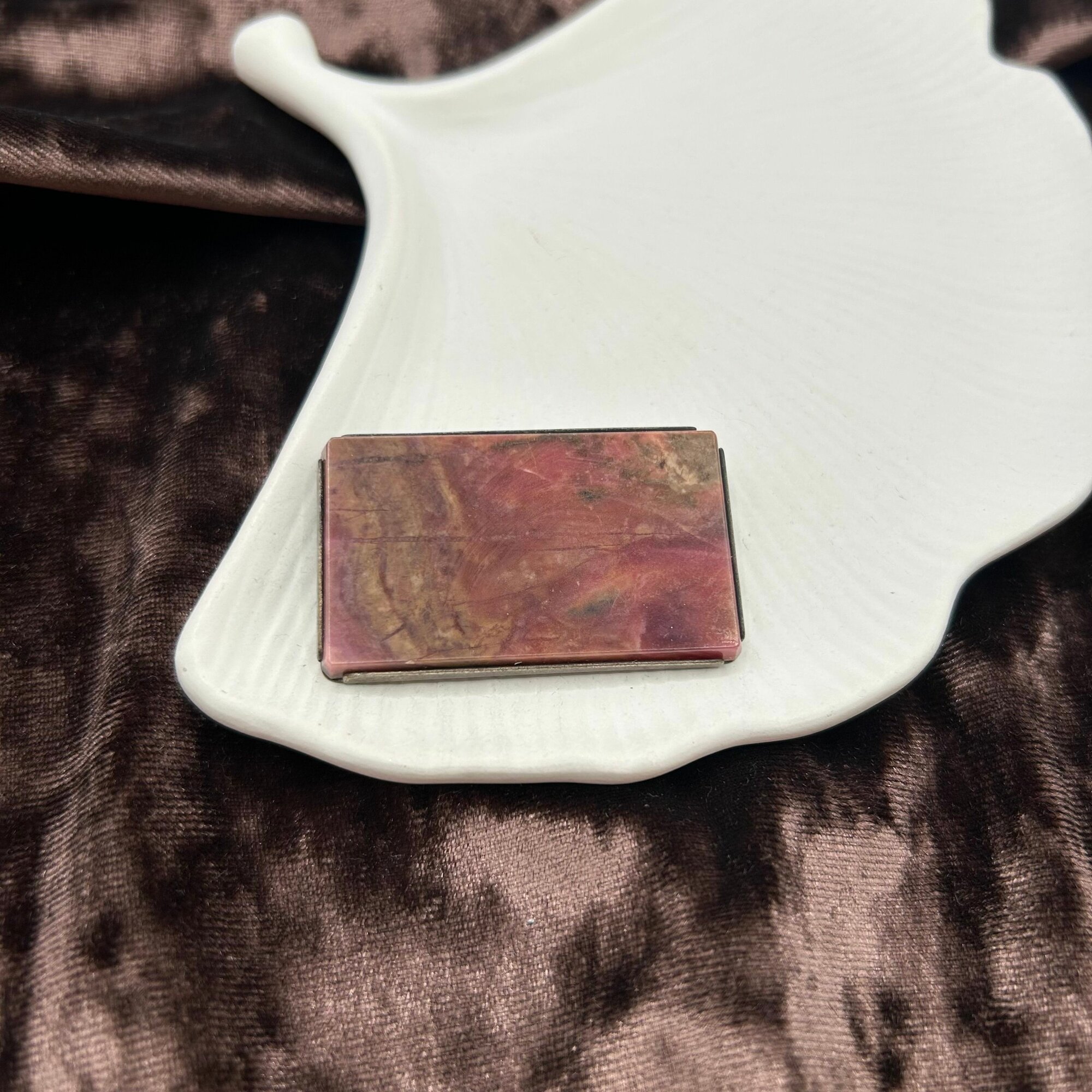 Винтажная мельхиоровая брошь, натуральный камень родонит, клеймо