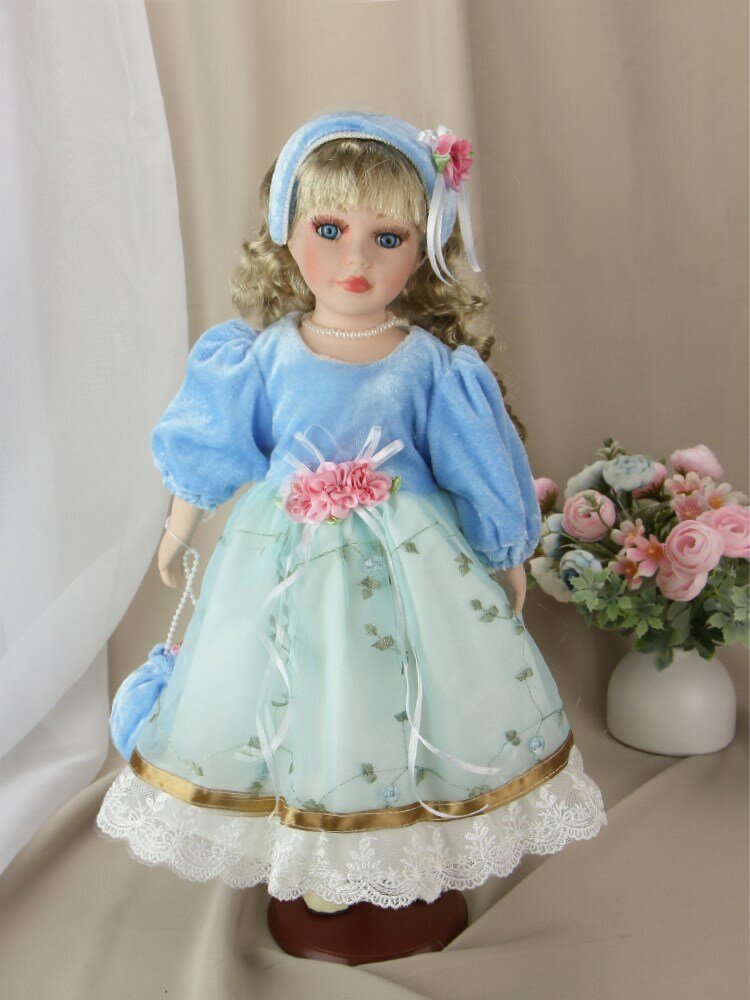 Кукла фарфоровая "Лизетта"