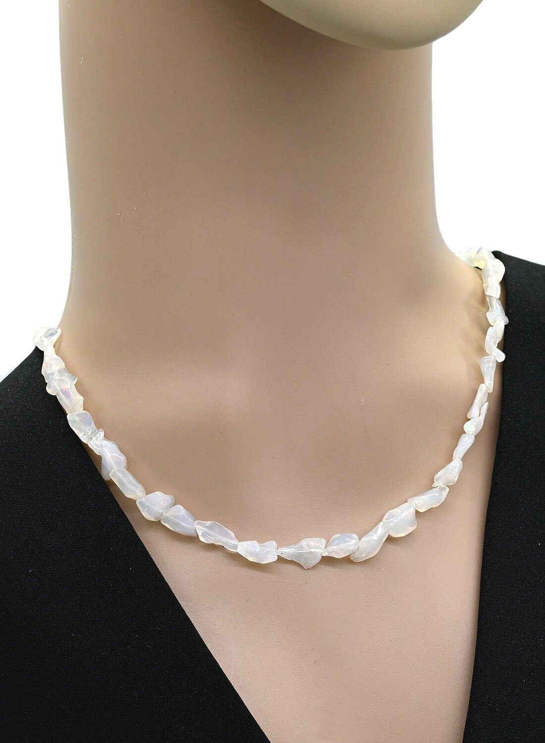 Колье, опал