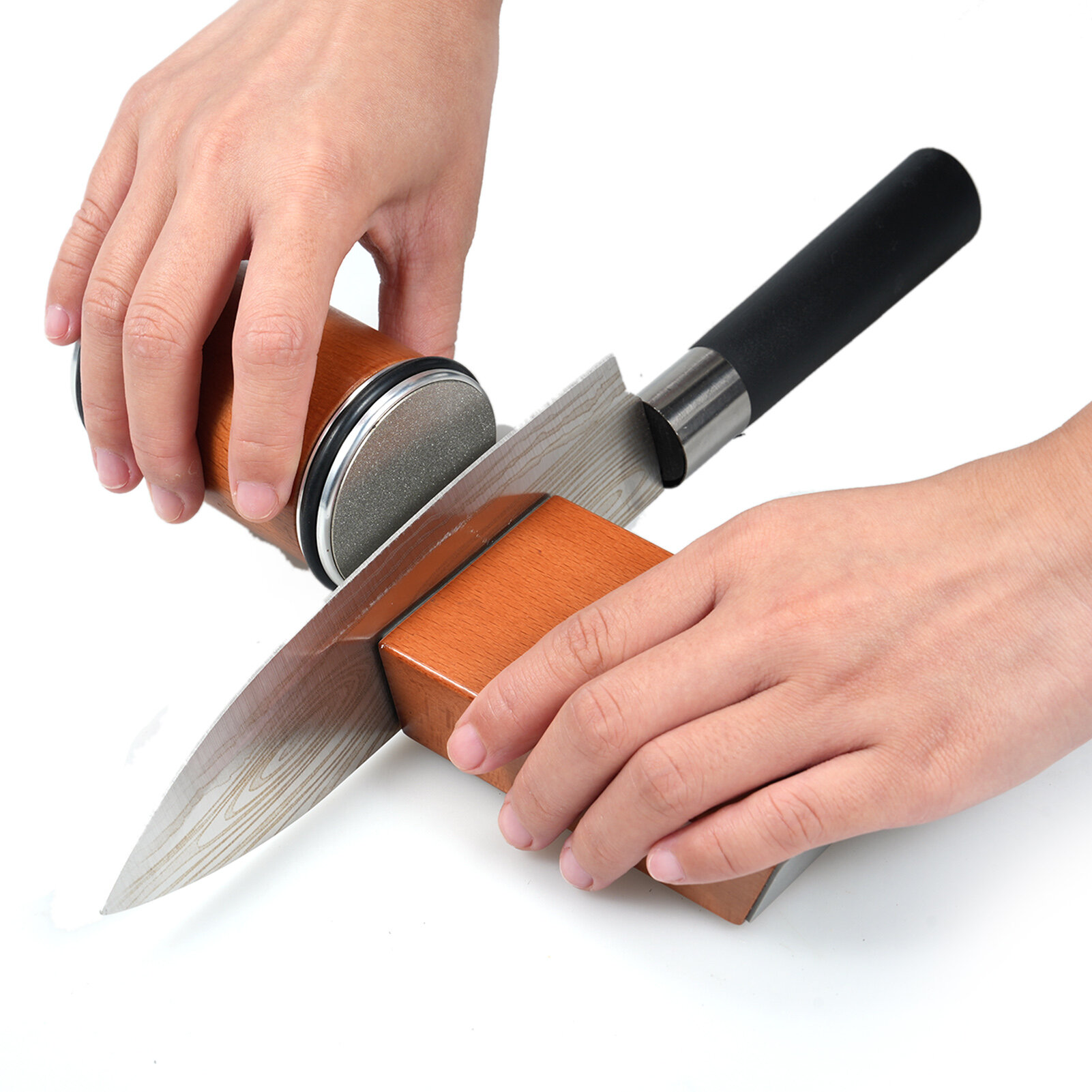 Набор для заточки ножей с роликовыми точилками, включающий 2 шлифовальных бруска для кухонных ножей с возможностью заточки под углом 15 и 20 градусов.
