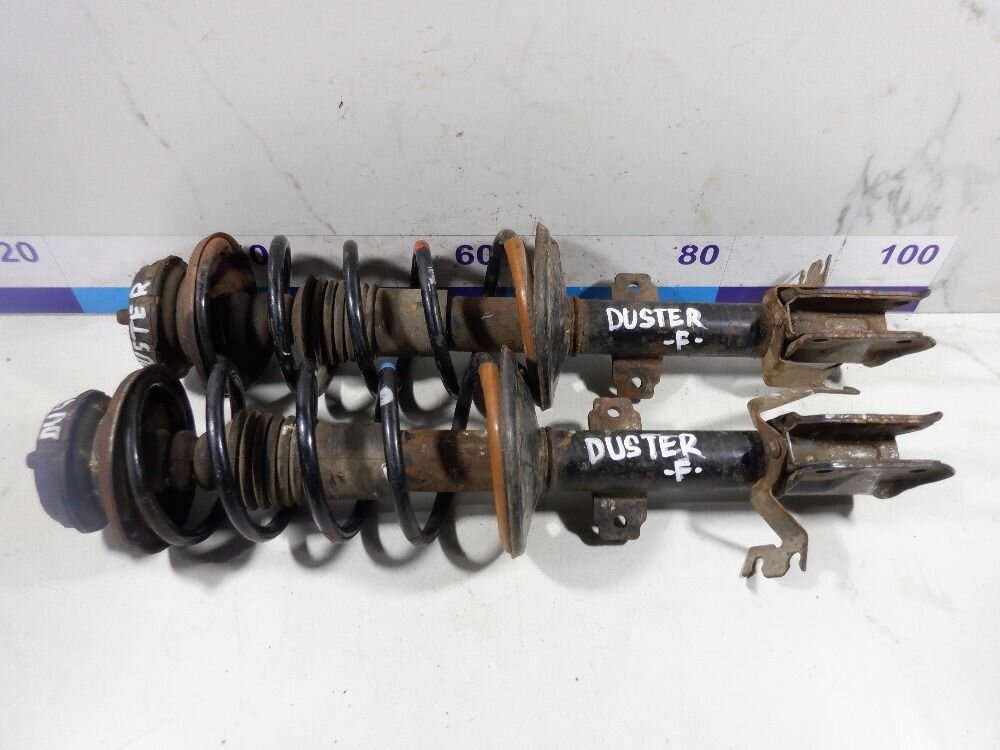 Амортизаторы передние Renault Duster