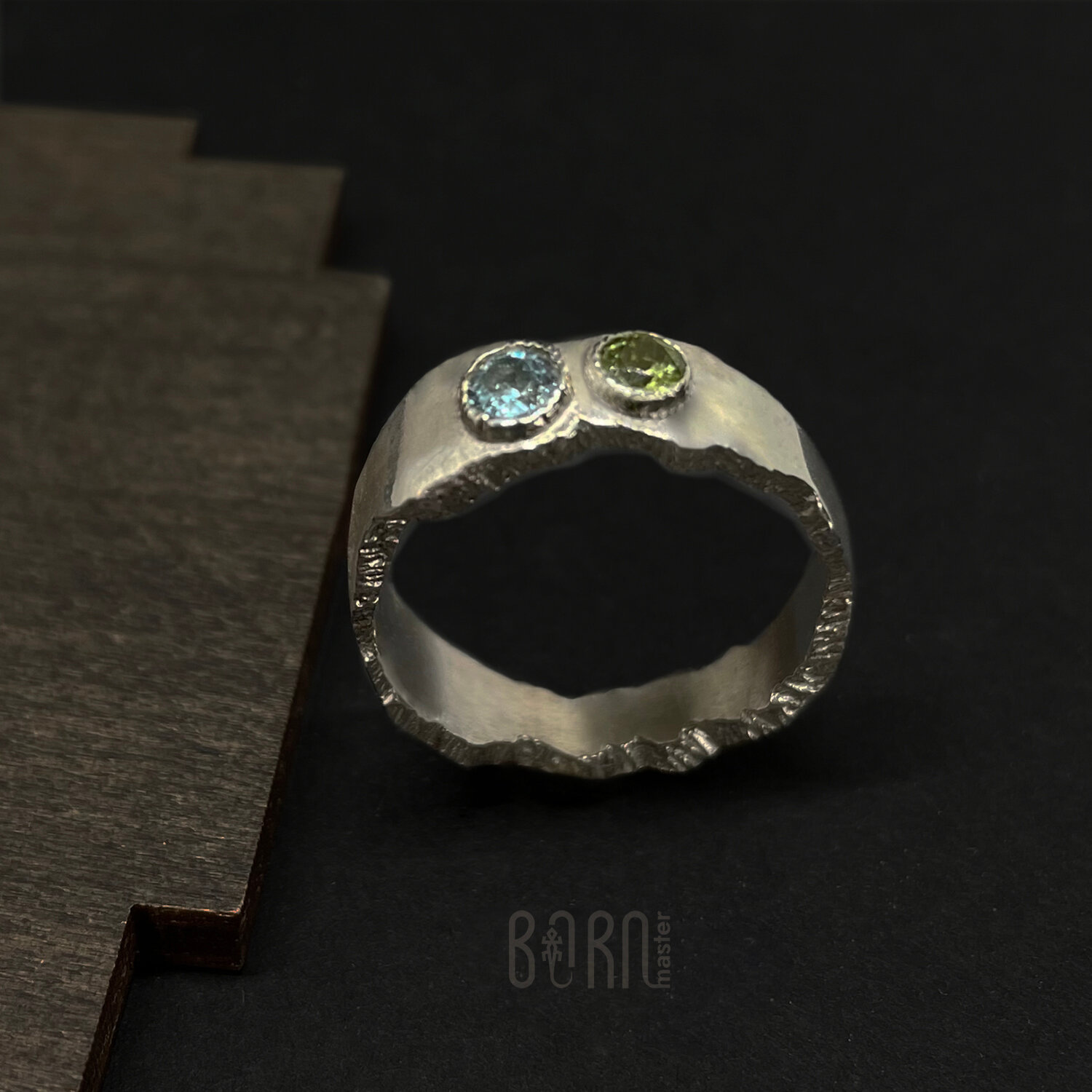 Перстень, серебро, 925 проба, топаз, хризолит