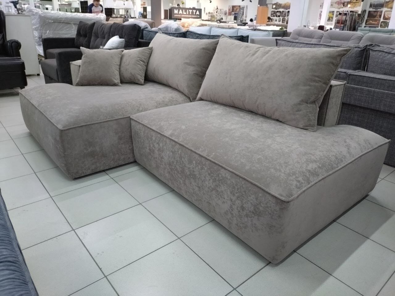 Диван дизайнерский дутый как облако, в антивандальной ткани и независимые пружины