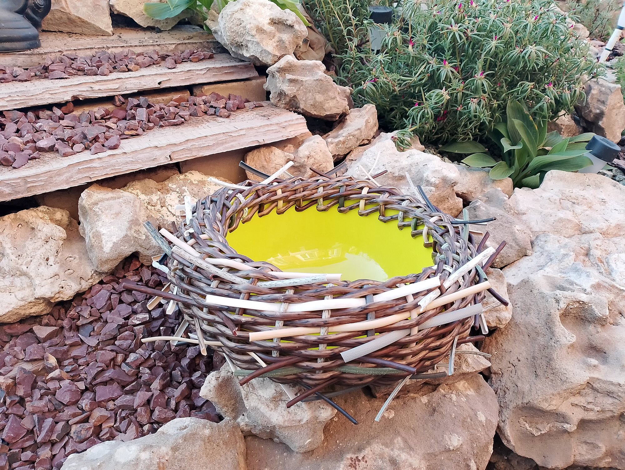 Кашпо Гнездо 5 литров ручная работа из искусственного ротанга