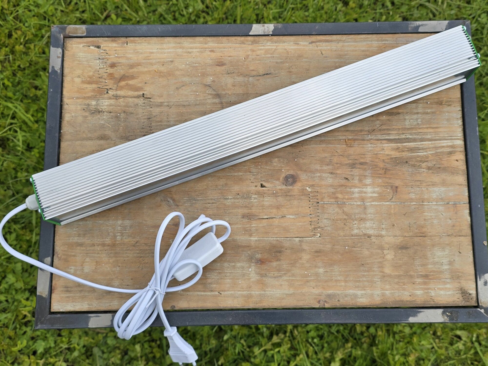 Фитолампа полноспектральная агроло LED Optimum 50, универсальная 4000K+660nm, 50 см, 35 Вт.