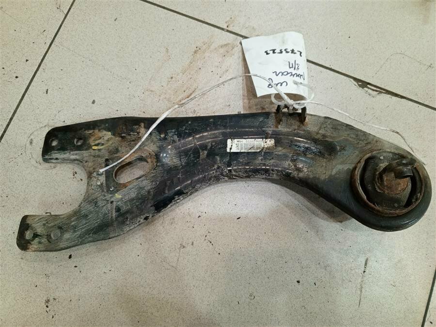 Рычаг задний продольный правый от Kia Ceed 2012-2018