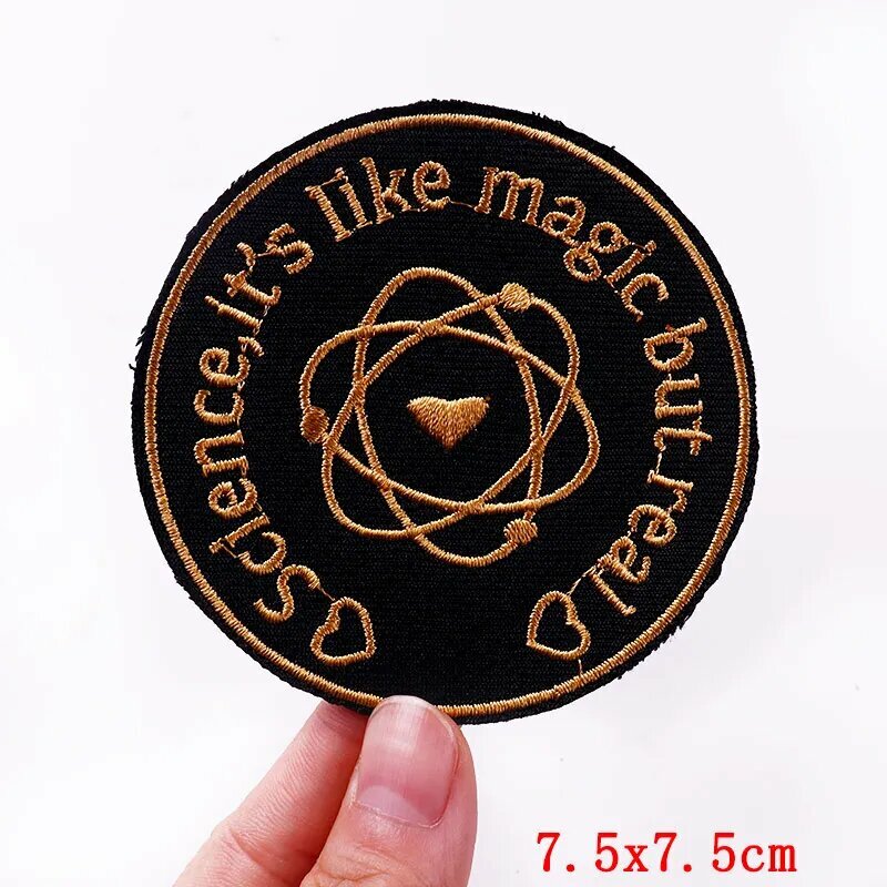 Нашивка "Science, It's Like Magic" с атомом, 7.5x7.5 см, PE6464CT