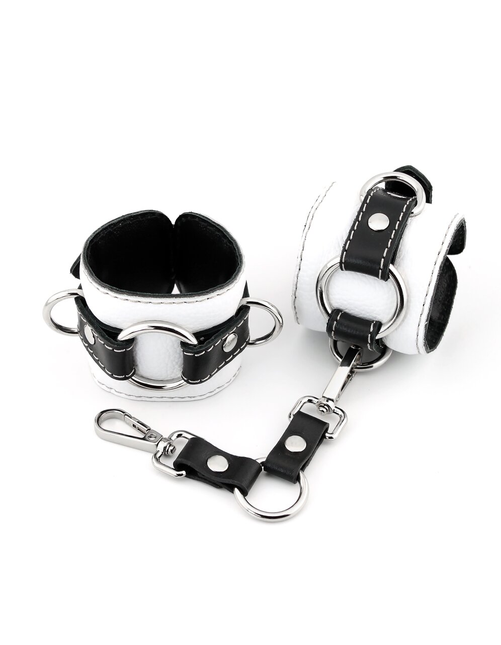 Наручники кожаные мягкие двухслойные с кольцом черные-белые