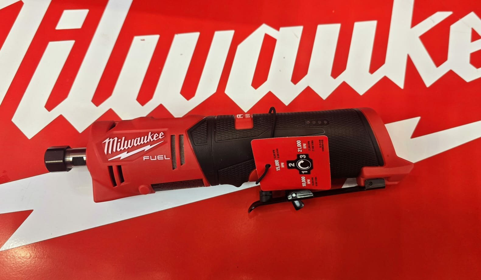 Аккумуляторная прямошлифмашина М12 FDGS-0 M6/8 FUEL (США) MILWAUKEE