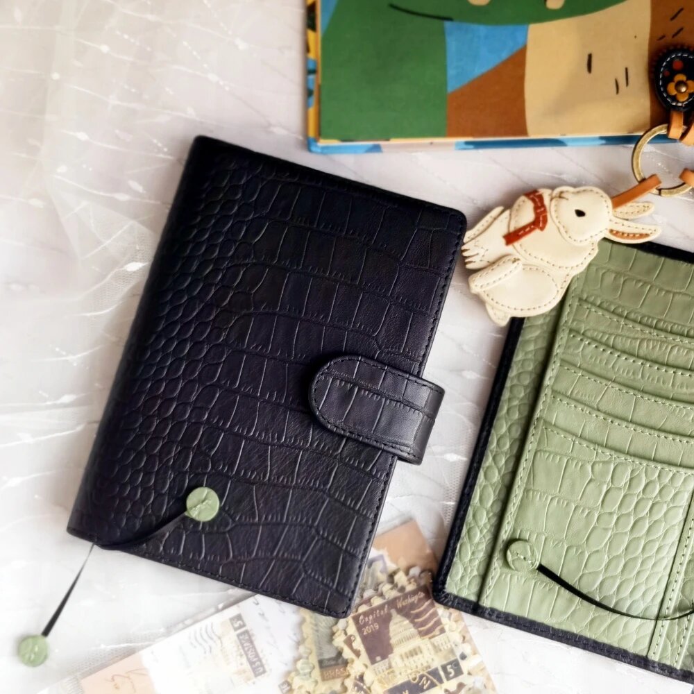 Кожаный чехол для блокнота JILLARGEAN Original A6 black and Green