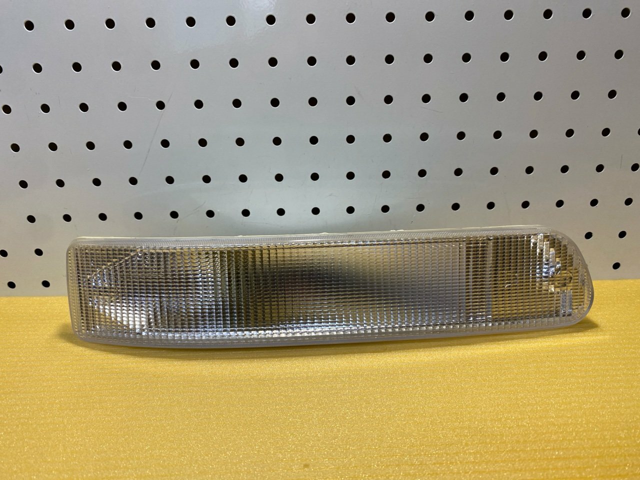 Фонарь указатель поворота ИВЕКО Стралис Траккер (Iveco) правый с патроном