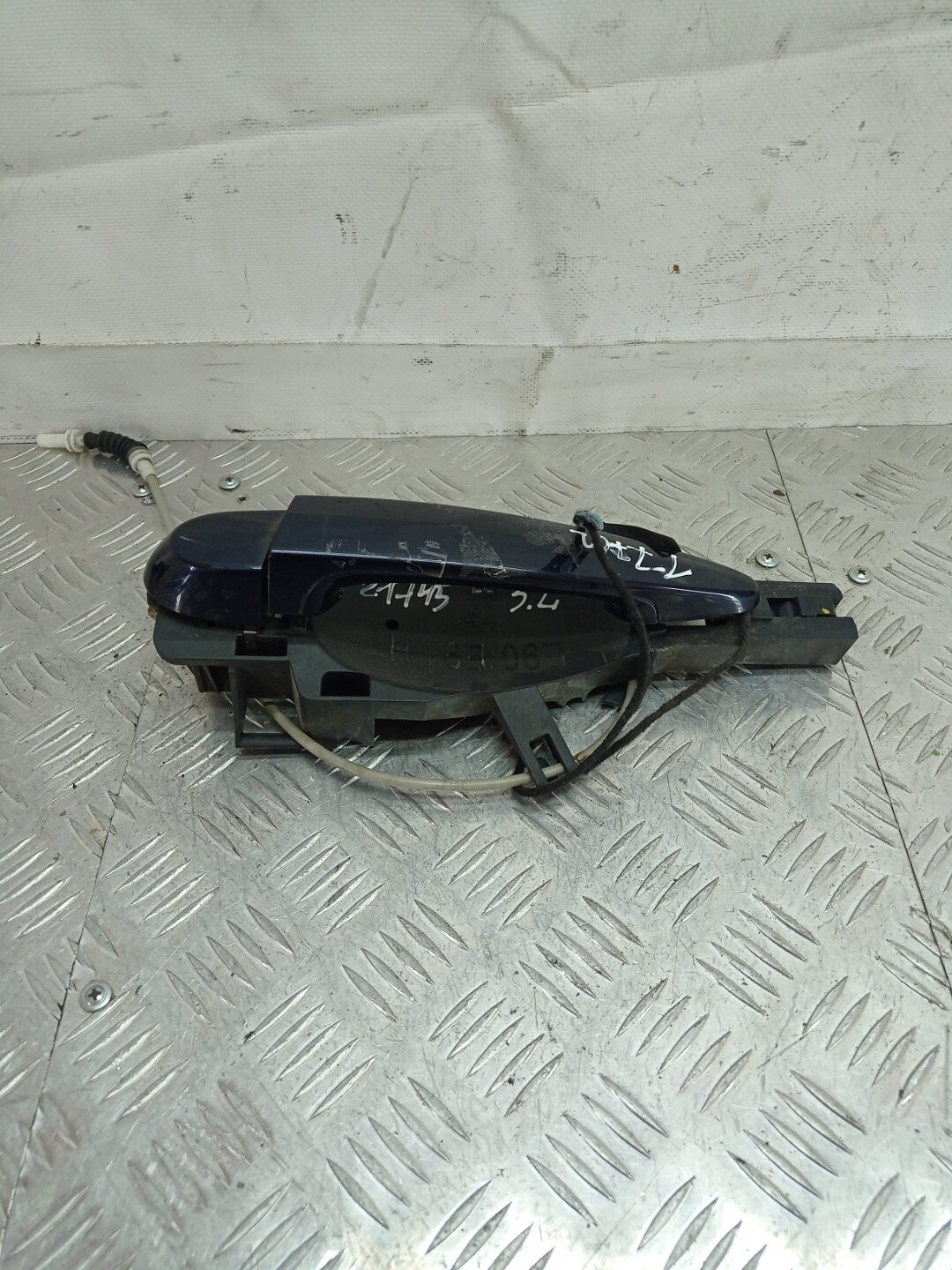 Ручка наружная двери задней левой BMW 3 E90/E91 2008