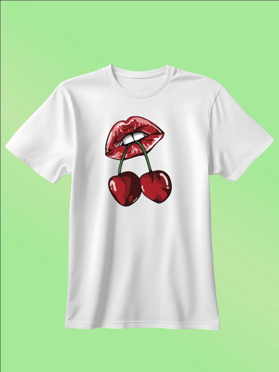 Футболка с губами