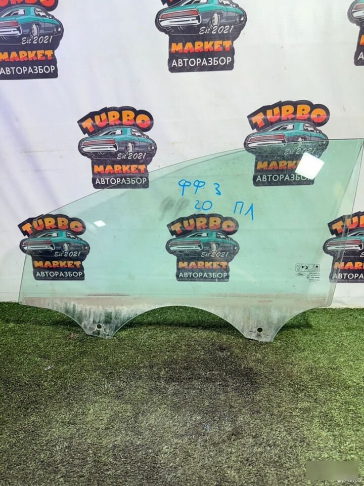 Стекло двери переднее левое Ford Focus 3 2011-2015